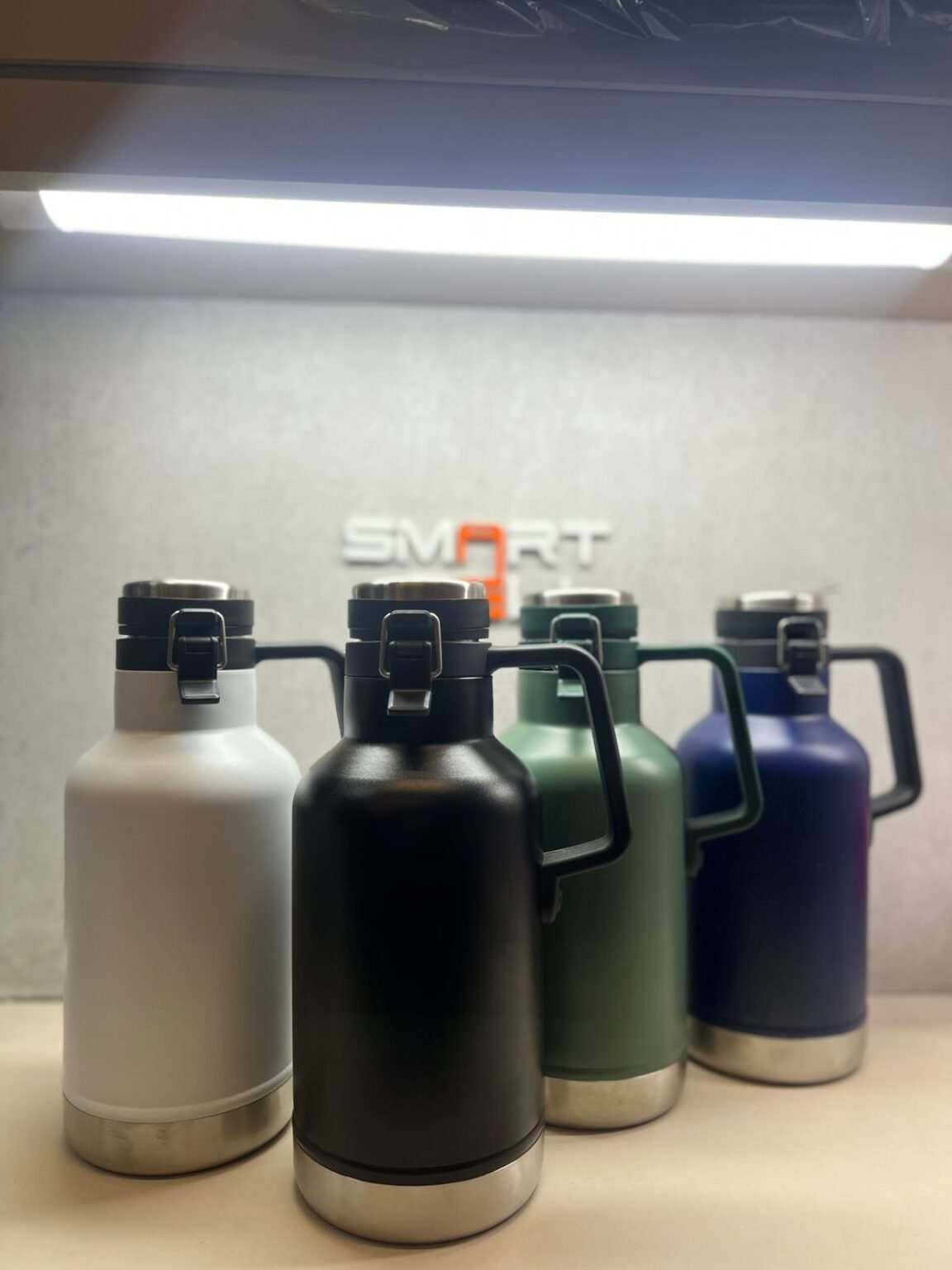 GARRAFA TERMICA 1900ML C/ TAMPA E ALCA – SmartCell